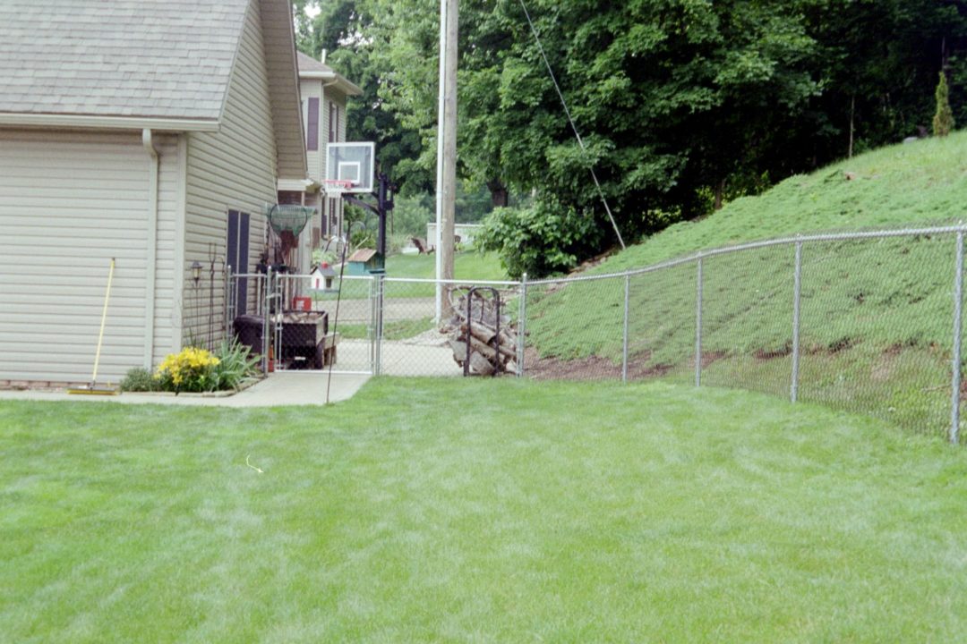 Chain Link Fence - Creekside Vinyl